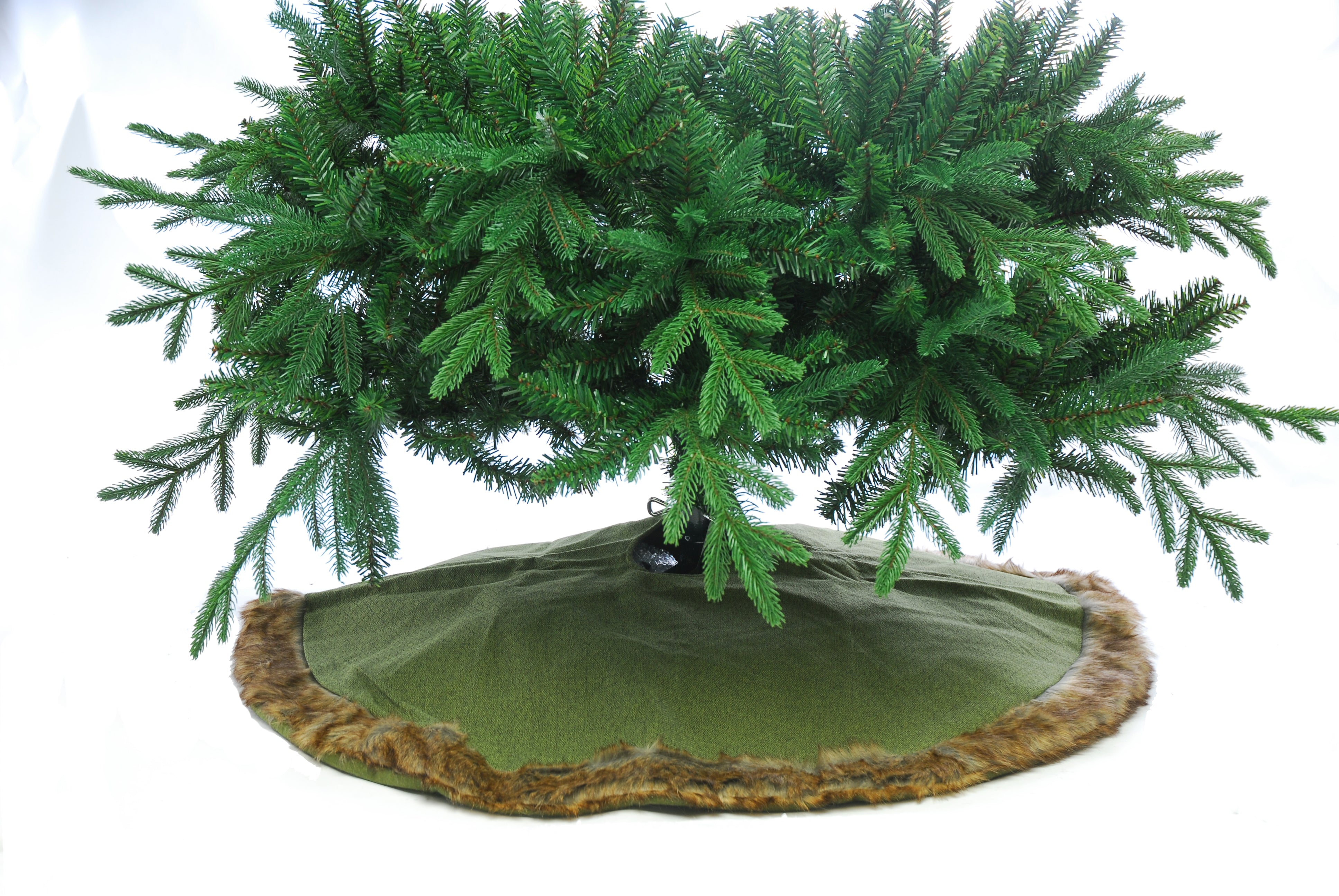 Green Tree Skirt with Fur Cuff Tree Skirt 90cm | Pines and Needles